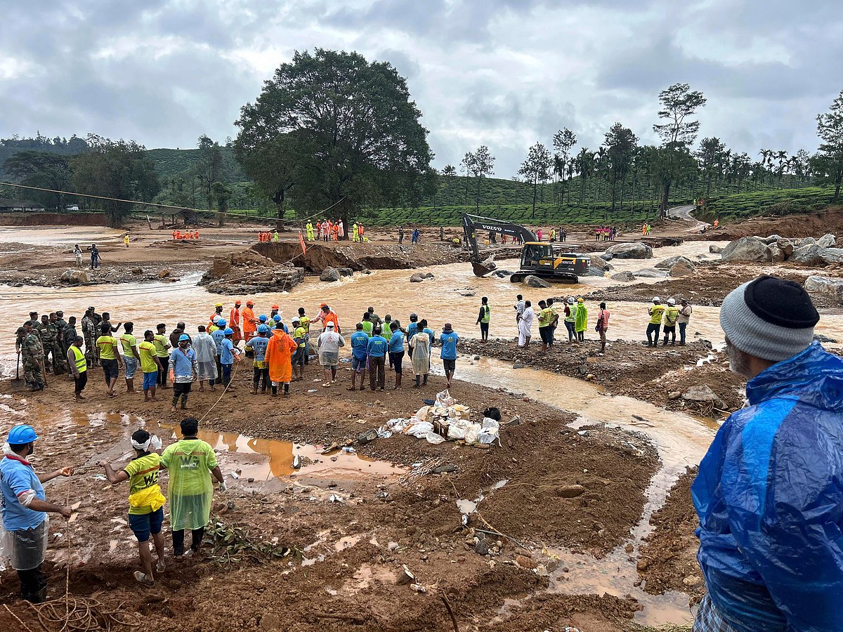 வயநாடு நிலச்சரிவில் பாதித்த மக்களுக்கு வழங்கிய உணவில் புழு ...