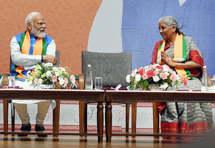 மத்திய அரசின் கடன் ரூ.176 லட்சம் கோடியாக அதிகரிப்பு!
