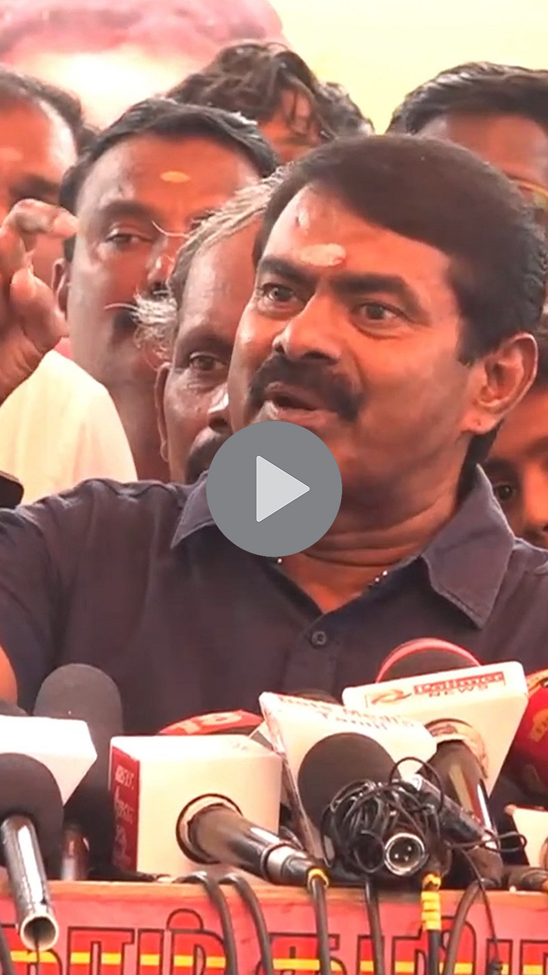 TVK Vs NTK | ”கொள்கைய மாத்தனும் இல்ல எழுதிகுடுக்குறவன மாத்தனும்” நாதக ...