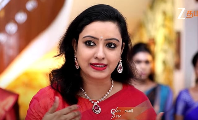 நீண்ட இடைவேளைக்குப் பிறகு... சின்ன திரையில் மீண்டும் நிஷா! nisha krishnan | serial Actress