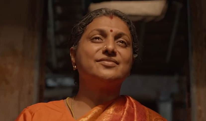 பாட்டியாக நடித்த ரோஜா!