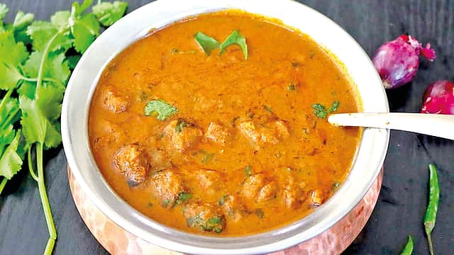 மீல் மேக்கர் குழம்பு | Meal Maker Curry