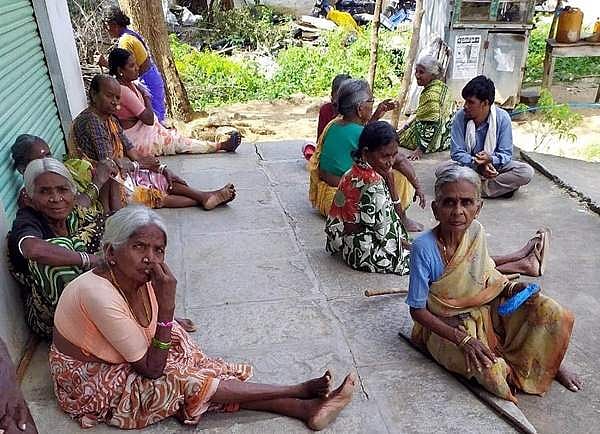 world elders day I 2050-ல் மூன்று மடங்காகும் முதியோர் இல்லங்களின் தேவை ...
