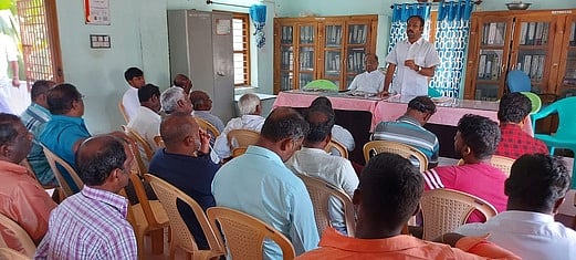 குமரியில் தூண்டில்வளைவு: பங்குப்பேரவை தீா்மானம் - தினமணி