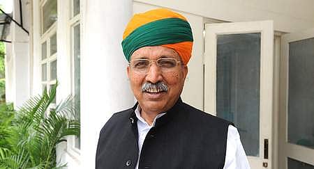 பொது சிவில் சட்டம் அமல்படுத்தப்படும்: அா்ஜுன் ராம் மேக்வால்